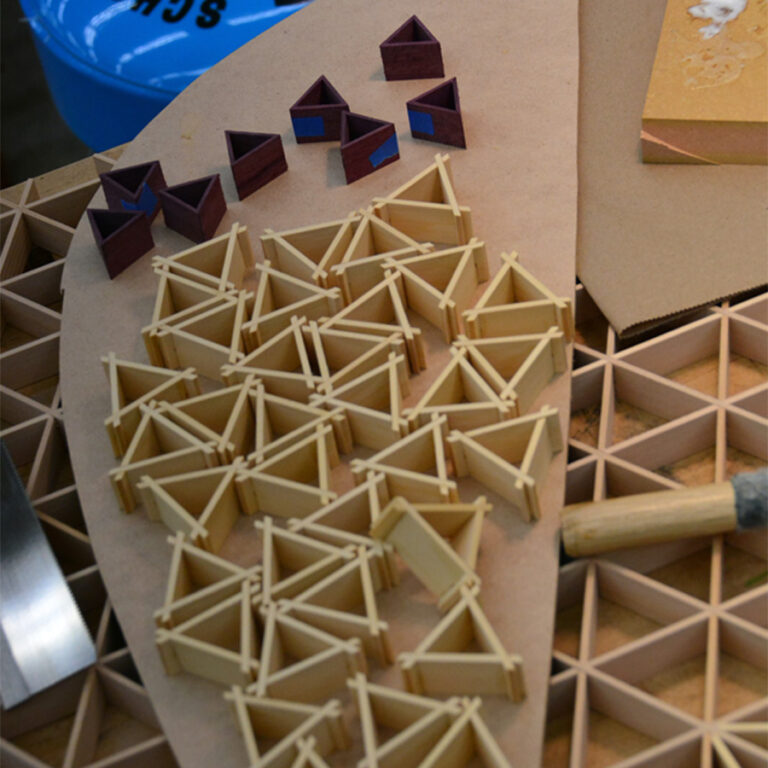 Mastering the Art of Kumiko: Making a 30°/60° Wall Panel with Taeho ...