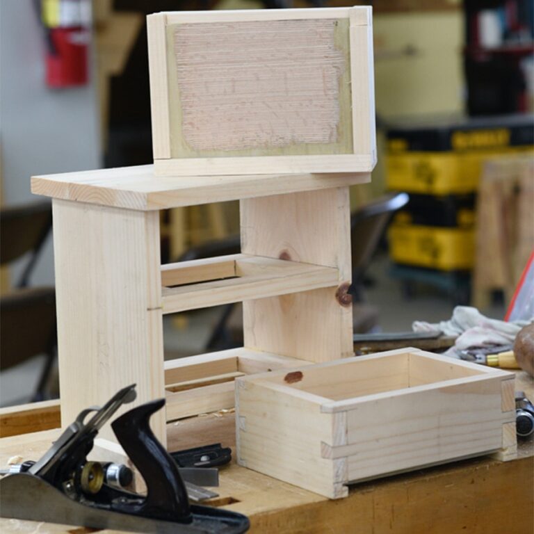 Silent Woodworking: Using Non-Electric Tools to Develop Handskills with ...