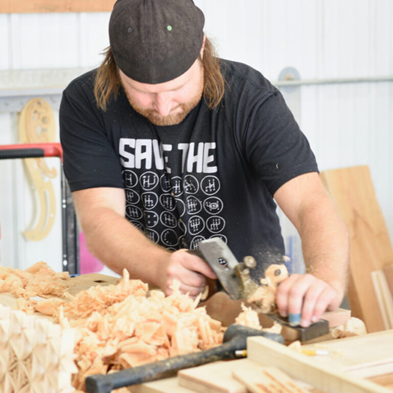 Silent Woodworking: Using Non-Electric Tools to Develop Handskills with ...